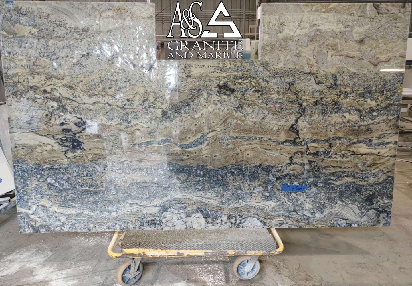 contrast-and-color-beautiful-exotic-quartzite-kitchen-with-full-height ...