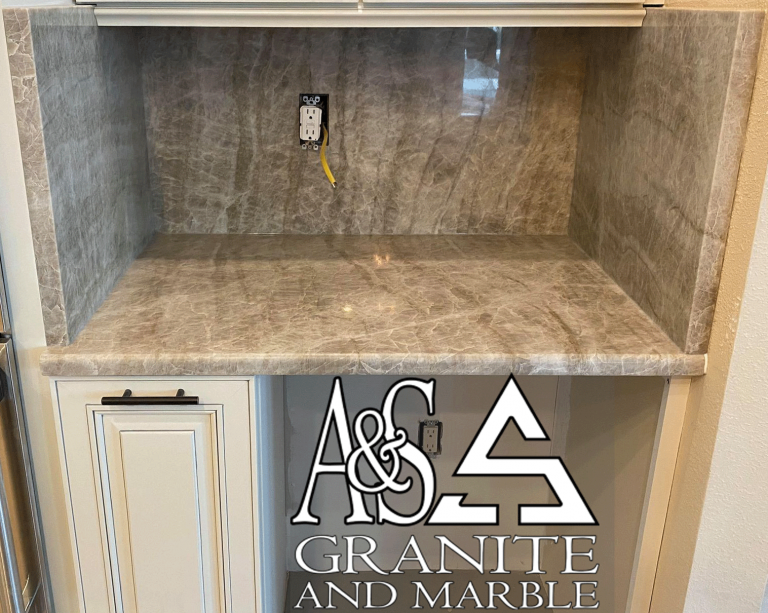 contrast-and-color-beautiful-exotic-quartzite-kitchen-with-full-height ...